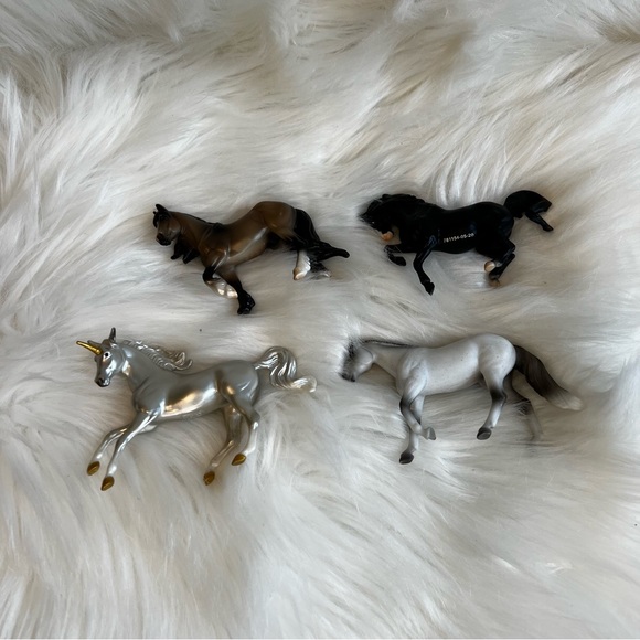 Breyer | Art | Breyer Small Horses Lot Of 4 | Poshmark